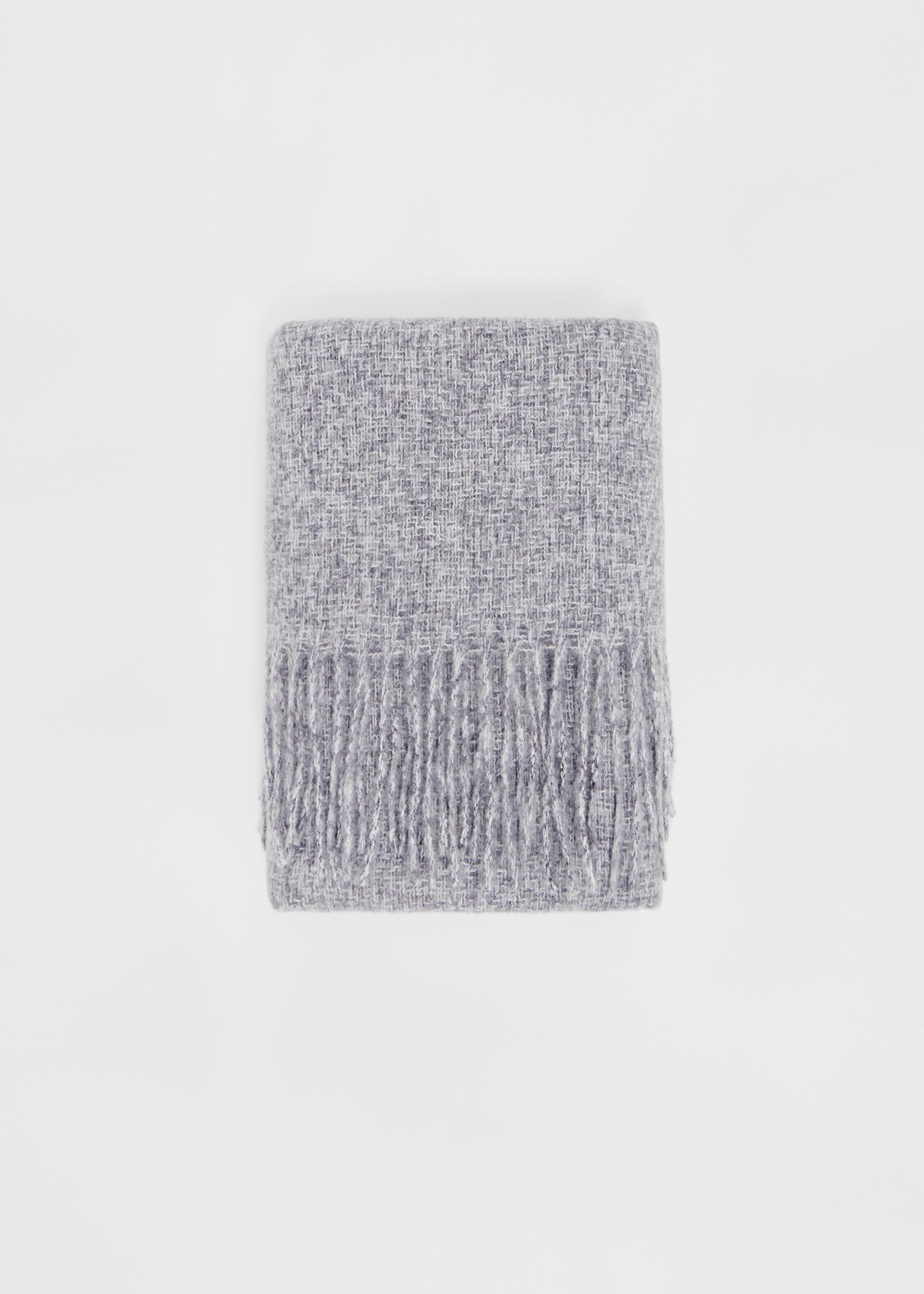Brushed thread scarf - Women's fashion | Stradivarius United States