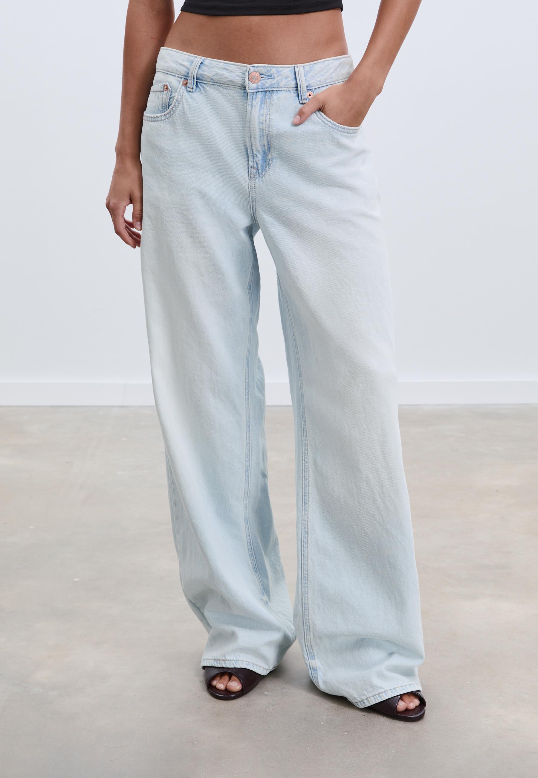 D91 Jeans low wide leg | Stradivarius España