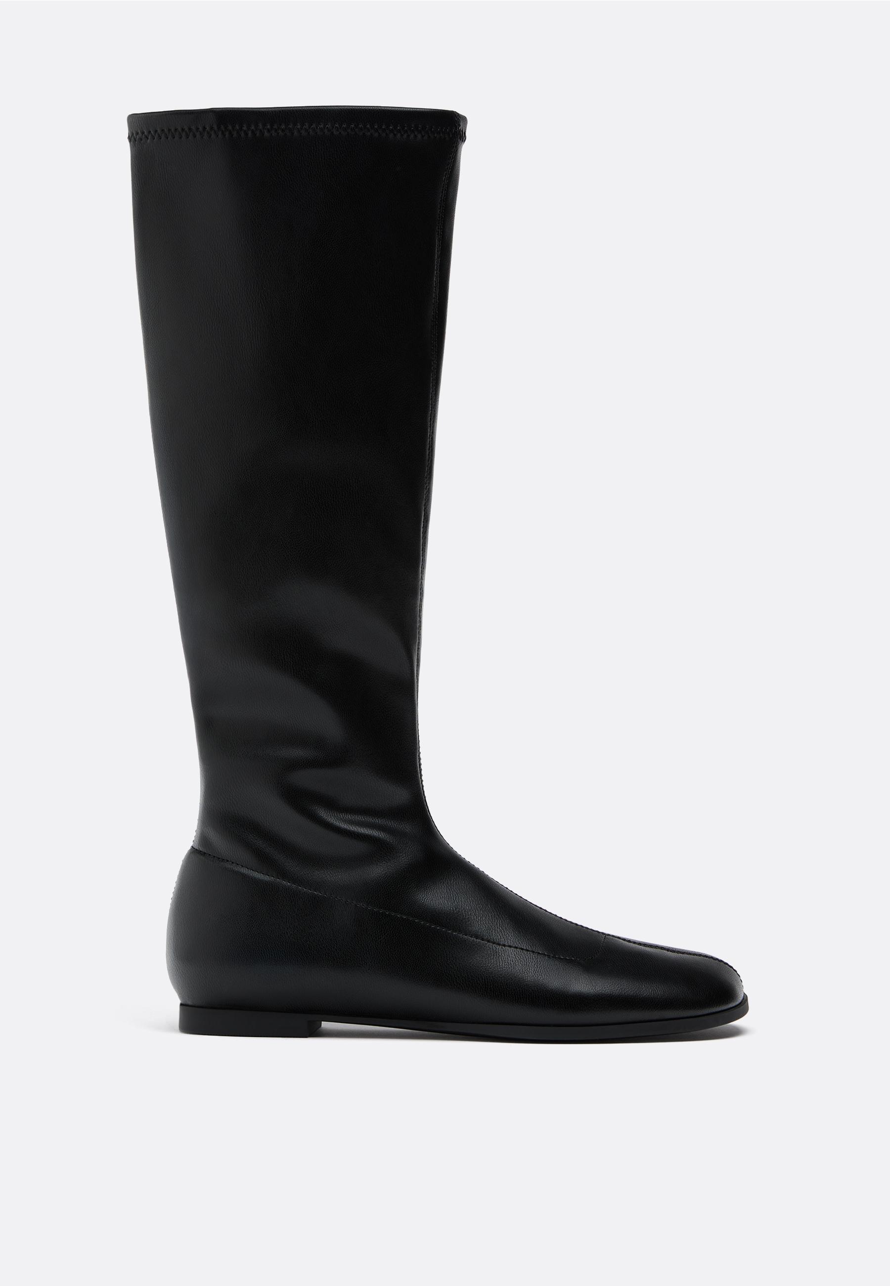 Botas rasas justas - Moda de mulher | Stradivarius Portugal