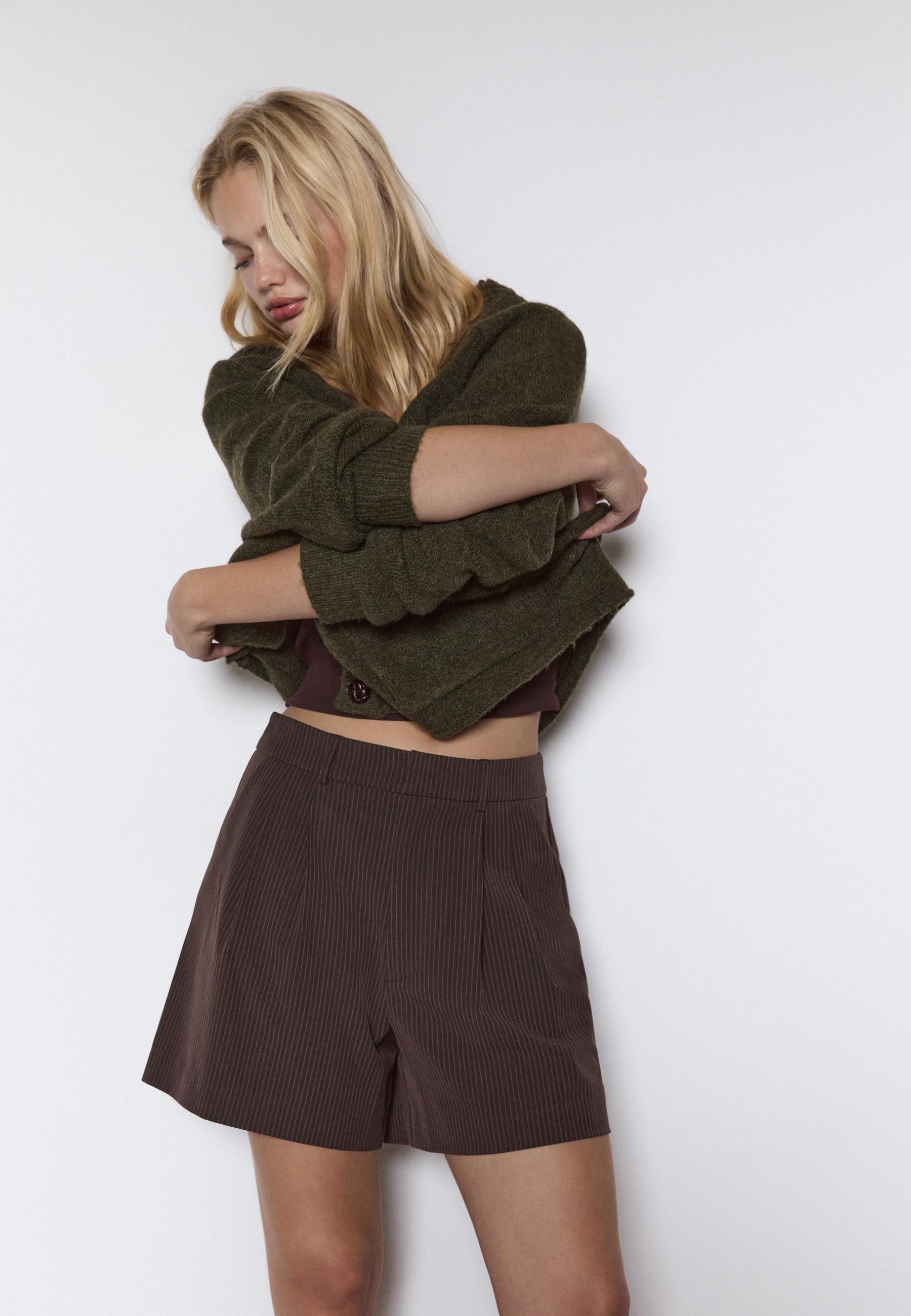 Striped smart shorts with darts - Women's fashion | Stradivarius United ...