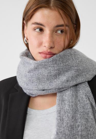 Brushed thread scarf - Women's fashion | Stradivarius United States