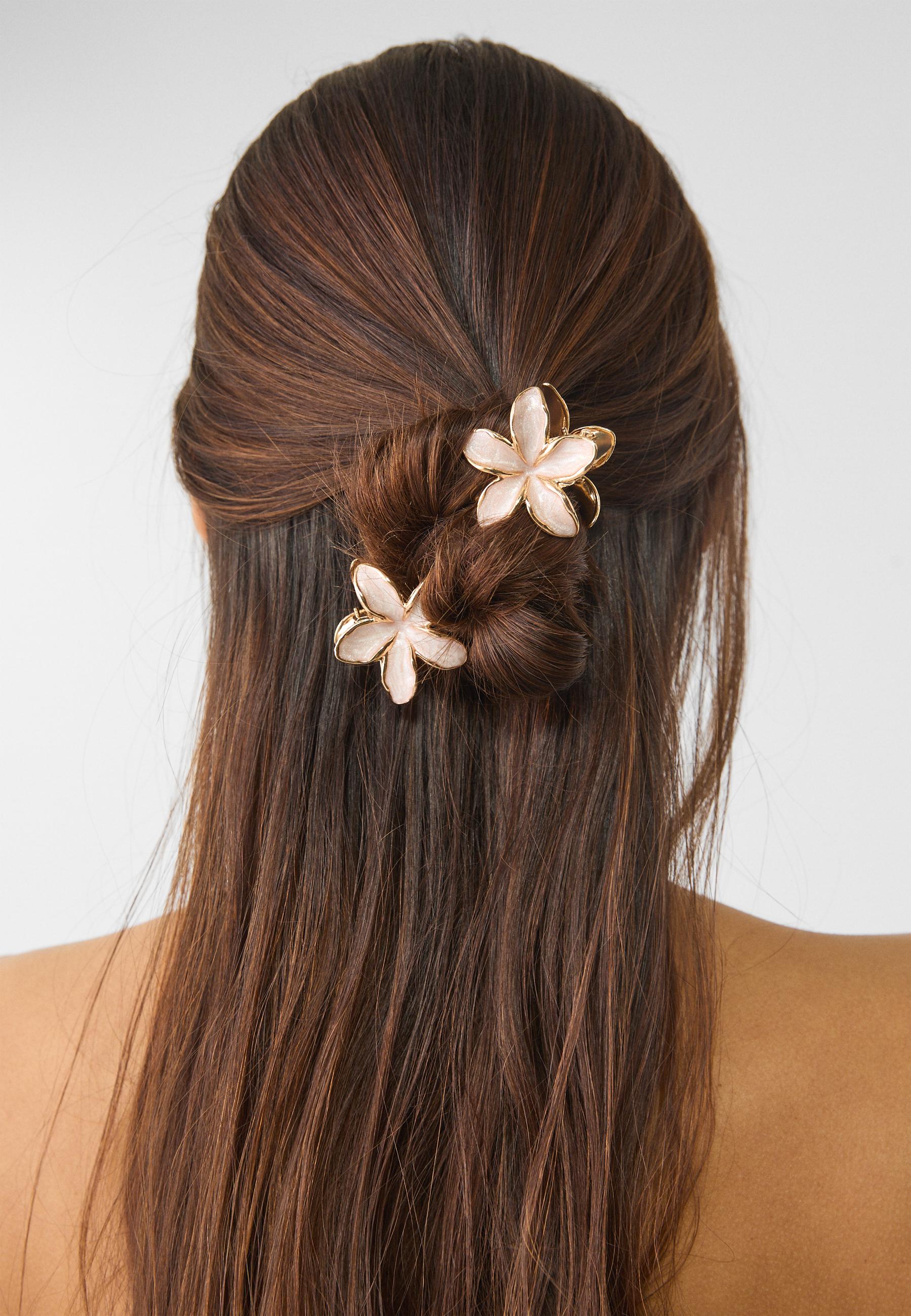 Set 3 pinzas flor | Stradivarius Mexico